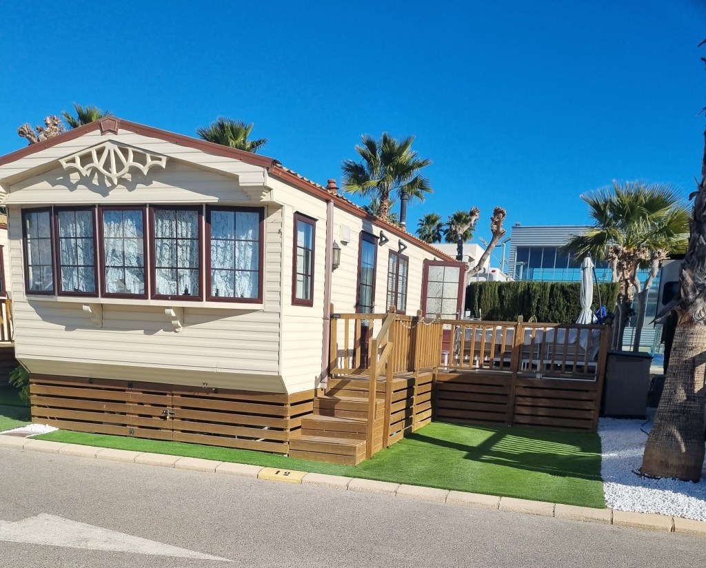 Prime position Spacious Static Caravan For Rent - Benidorm Caravan Rentals